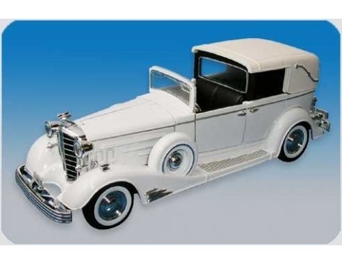 Signature Models 32327 CADILLAC TOWN CAR '33 1/32 Modellino