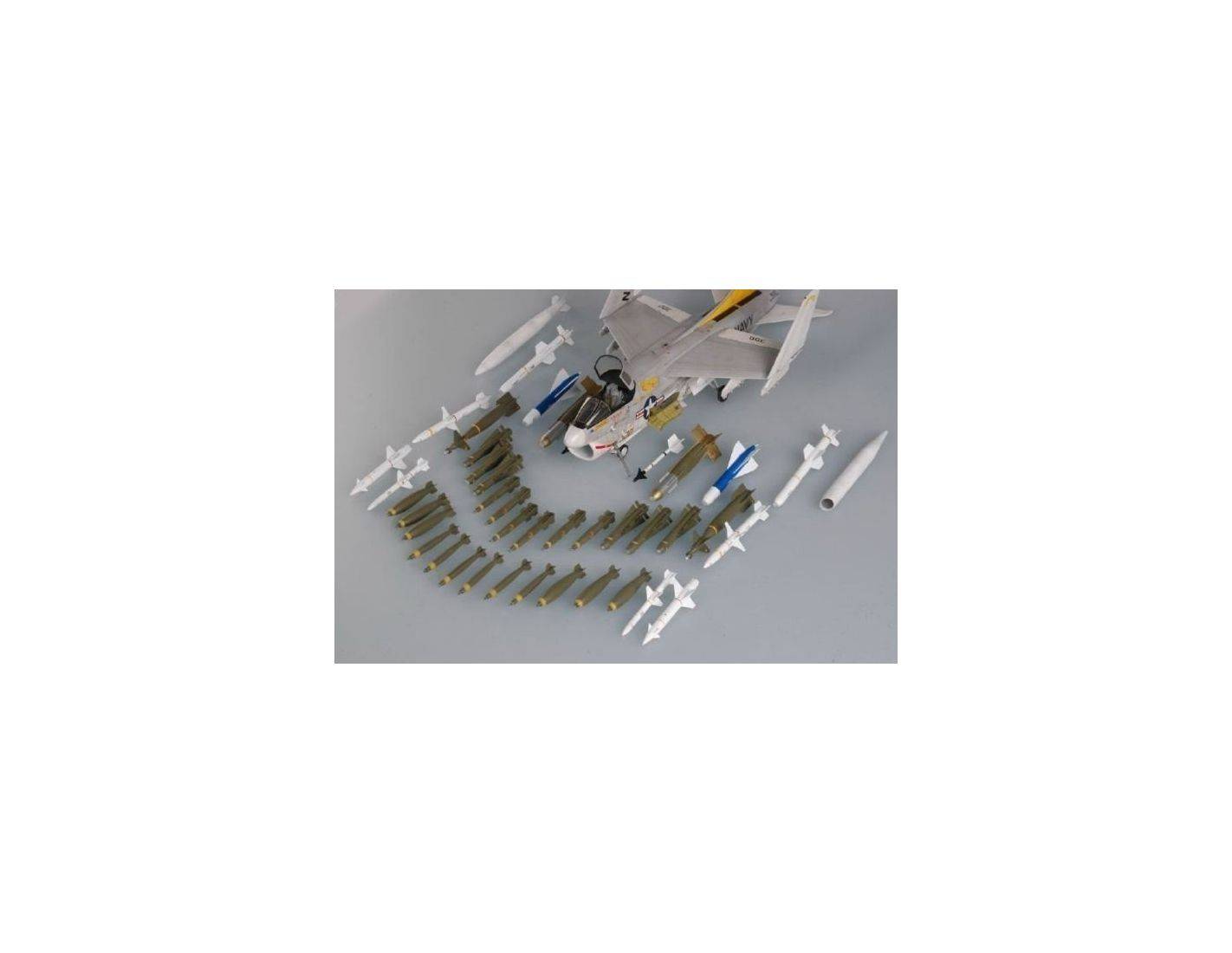 TRUMPETER 03302 U.S AIRCRAFT WEAPON Modellino