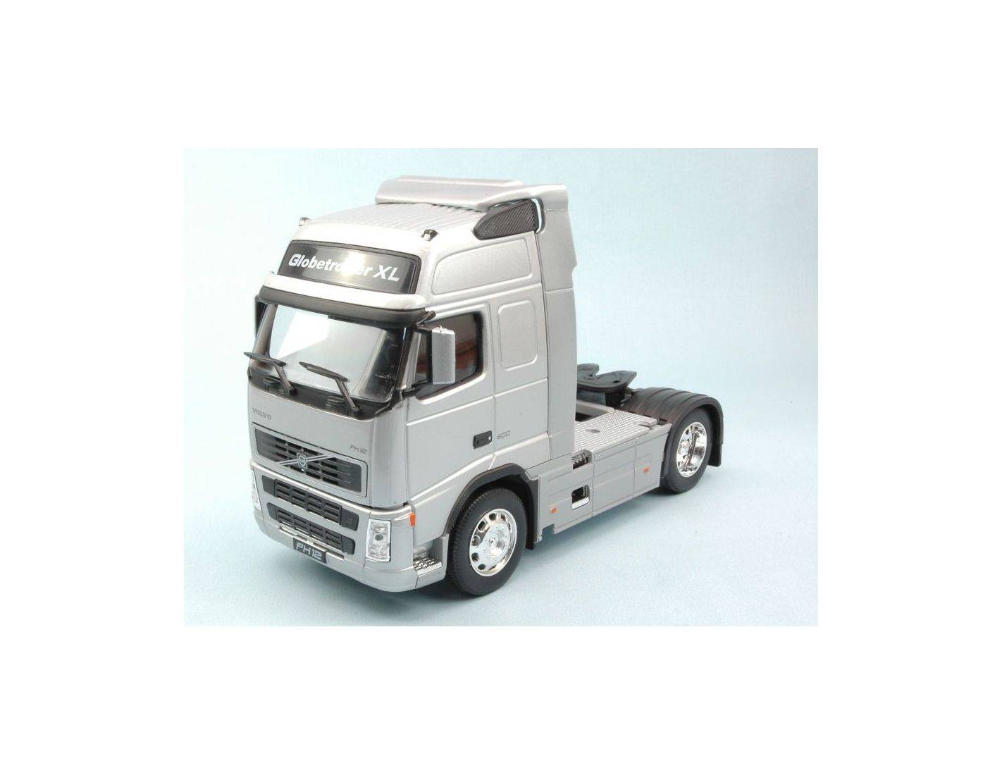 Welly WE2630S MOTRICE VOLVO FH12 SILVER 1:32 Modellino