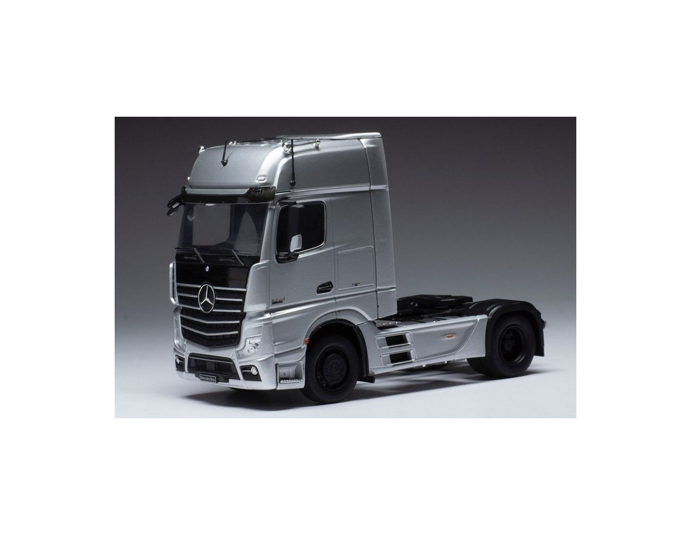 IXO MODEL TR124 MERCEDES ACTROS MP4 SILVER 1:43 Modellino